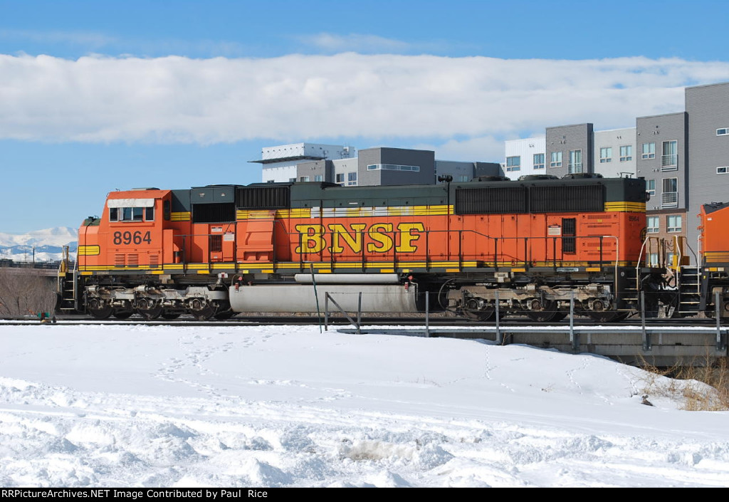 BNSF 8964